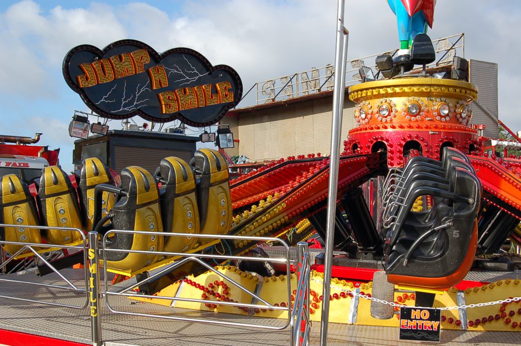 Hire A Super Bounce / Jumping Frog Funfair Ride For Your Event | Irvin ...