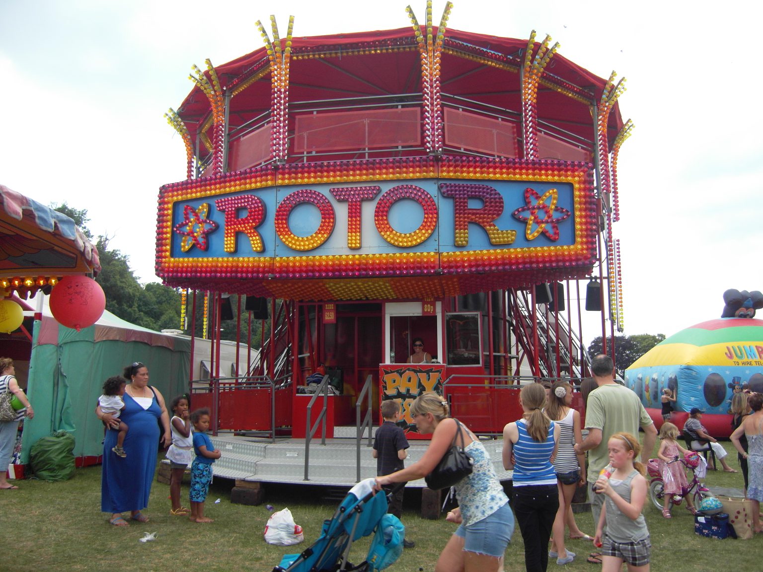 Hire A Rotor Funfair Ride For Your Party Or Private Event | Irvin Leisure